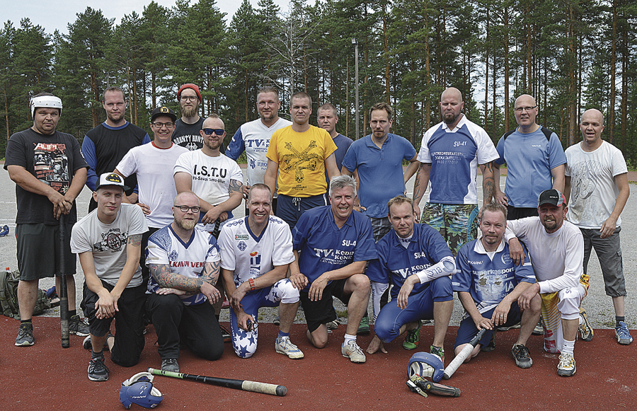 Pesäpallo-ottelu kokosi vanhat tutut yhteen - Sulkava-lehti