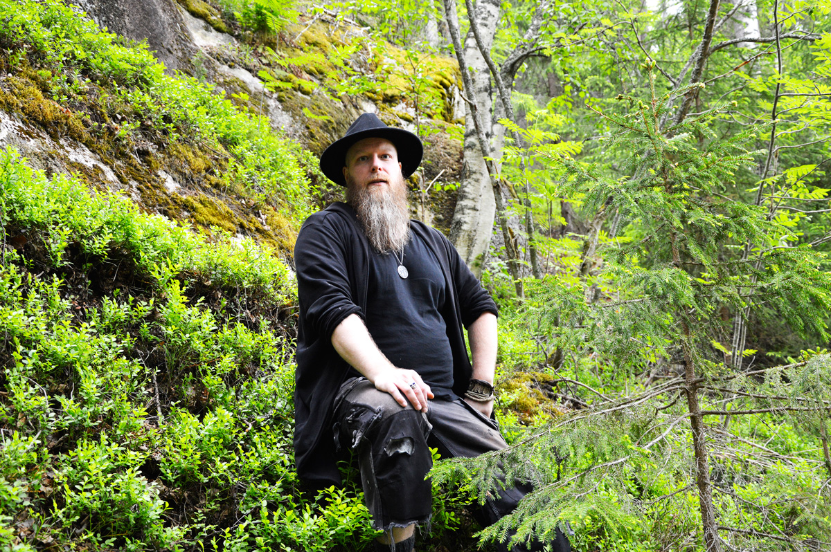 Shamaanius on yhtä kuin henkinen luontosuhde - Sulkava-lehti